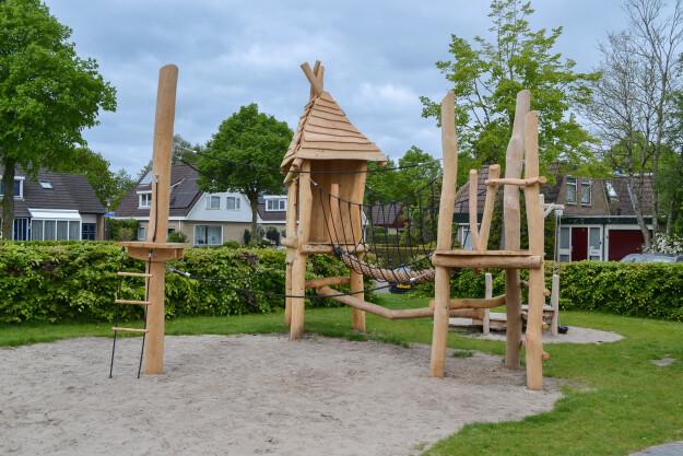 Professionele speeltoestellen voor openbare ruimte | Uniek Speelprojecten